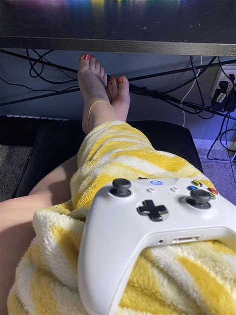 Would You Suck My Bbw Toes Rfeetiwouldliketosuck