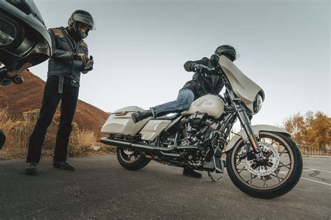 Motorrad Vergleich Harley Davidson Touring Street Glide St 2023 Vs