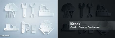 잠금 해제를 위한 무선 기술로 디지털 도어 잠금 장치 설정 팩토리 컨베이어 시스템 벨트 컨베이어 골판지 상자 로봇 진공 청소기 스패너 및 사물 인터넷 아이콘 벡터 3차원