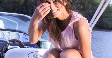 Она танцевала обнаженной показывая свое тело таким как оно есть «Мы женщины с гениталиями и