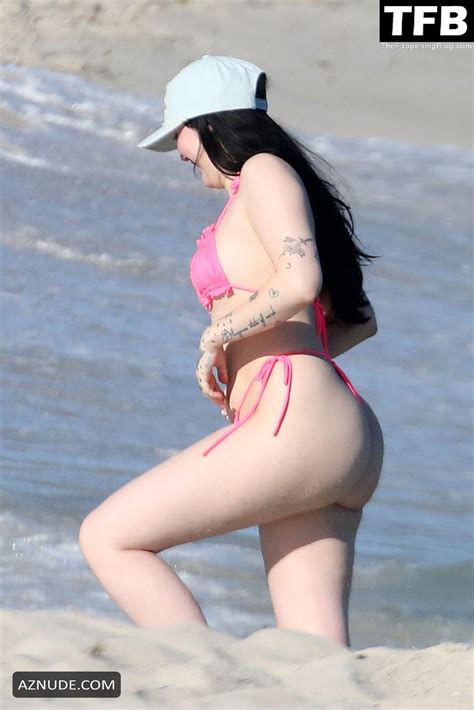 Noah Cyrus Sexy Seen Flaunting Her Big Ass And Tits In A Pink Bikini At