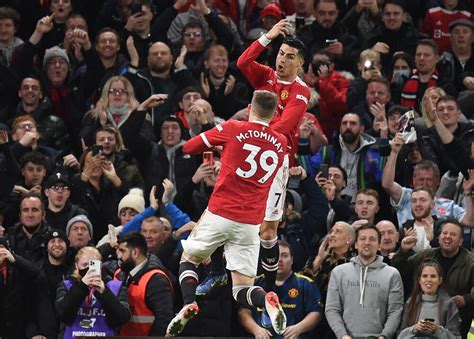Cristiano Y Mctominay Enderezan El Camino Del Manchester United En La