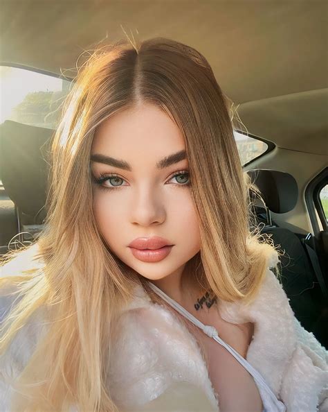 European Girls Photos Gallery