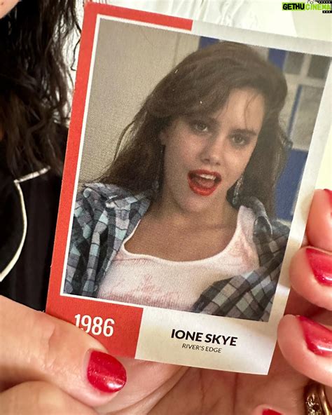 Ione Skye Wiki Biography Age Gallery Spouse And More