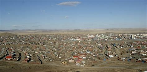 Арвайхээр сумын нутагт үйл ажиллагаа явуулдаг зах худалдааны төвүүдийг түр хугацаагаар хаалаа