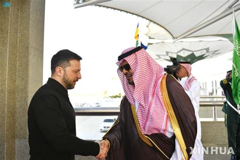 젤렌스키 사우디 아라비아 도착 빈살만 왕세자 환영 종합