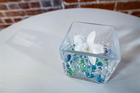 Выставка стеклянных кирпичей Фальконье