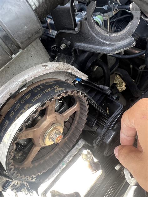 Does this timing belt need to be replaced? : r/MechanicAdvice