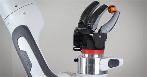 Mit Finger Shaped Sensor Lets Robots Grasp Manipulate Objects