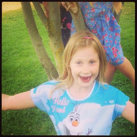 Sophie Sutton Is Fundraising For Cancer Research Uk