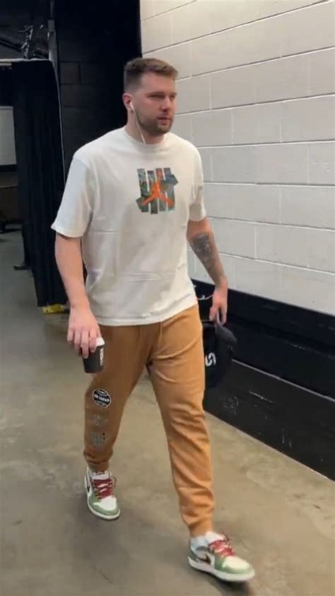 In Photos Luka Doncic Arrives At Td Garden With Strong Message Written