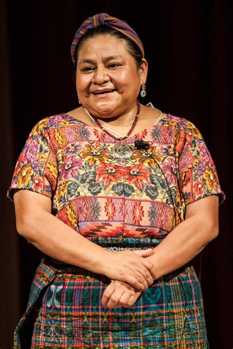 Rigoberta Menchú A Life Of Love And Justice Recitalblog