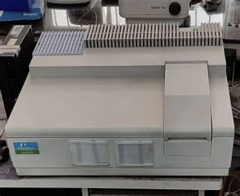 Laboratory Spectrometer Perkinelmer Lambda 35 Uv Vis Spectrophotometer Refurbished Wholesaler