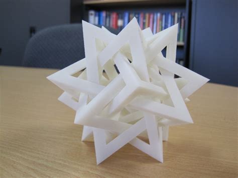 Stl File Interlocking Pyramids 🆒・3d Printable Model To Download・cults