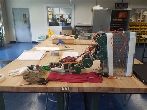 A High Babe Vex Robot Arm Controlled With A Glove And Sleeve Build Videos On My Channel R