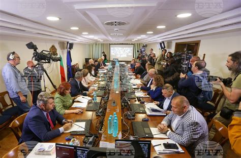 ВСС прие да изслуша сега Ясен Тодоров и Борислав Сарафов във връзка с искането за освобождаване