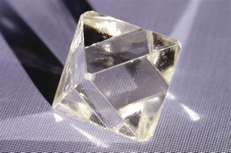 Unexpected Interesting Facts About Diamonds - Medlog.info