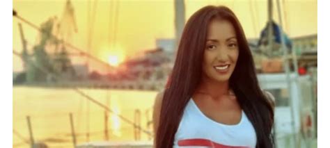 Без свян Ани Хоанг се съблече чисто гола не остави нищо на въображението СНИМКИ