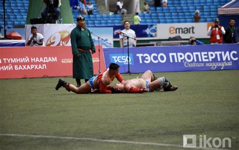 ФОТО Хүчит бөхийн барилдааны ДӨРВИЙН ДАВААНД аймаг цэргийн арслан