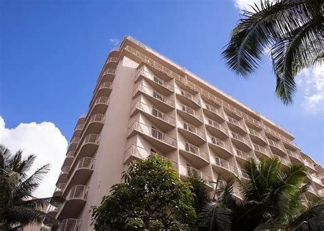 Club Wyndham At Waikiki Beach Walk Hotel • A Spa Salon