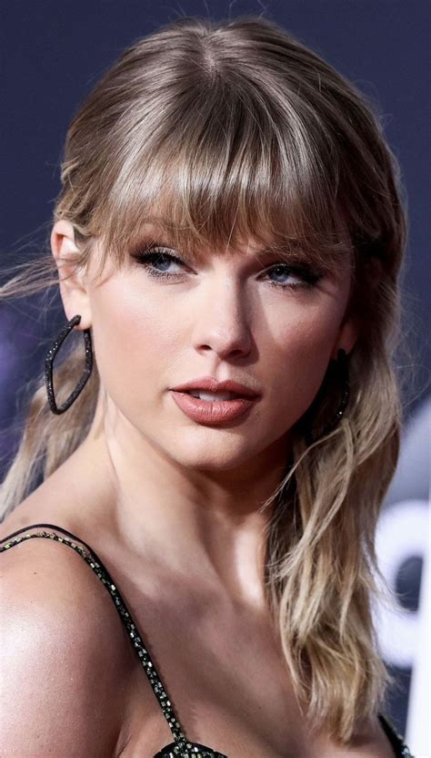 Pin By Kaycee B On Hair With Bangs Taylor Swift Hair Taylor Swift
