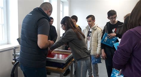 Първи стъпки в графичния дизайн за ученици от СУ Отец Паисий Gabrovo News