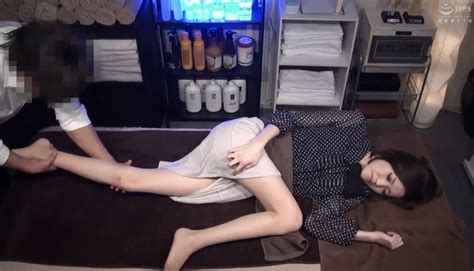 Tokyo Celebrity Wives Secretly Go To The Women Only Esthetic Salons For