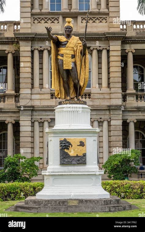 King Kamehameha I King Kamehameha The Great Statue Honolulu Hawaii