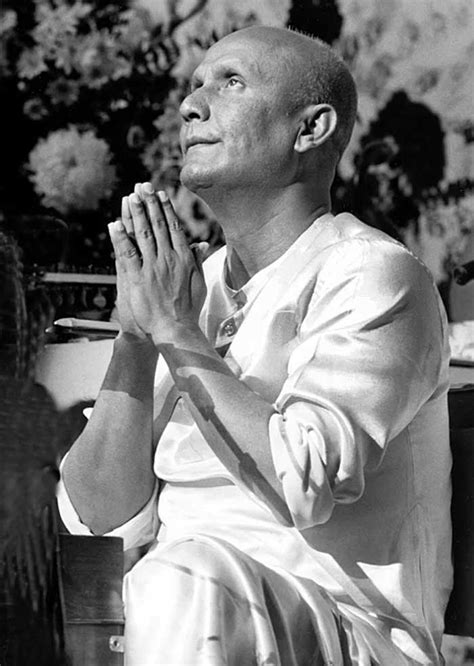 Early Meditation By Sri Chinmoy Sri Chinmoy Photos
