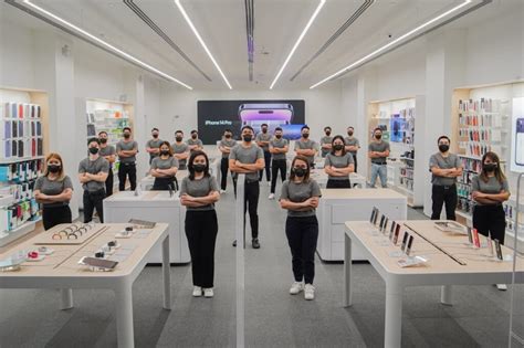 power mac center opens first ‘apple premium partner store in ph