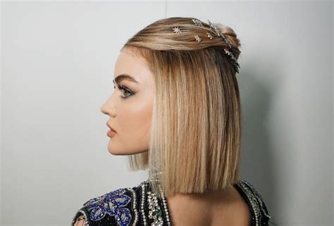 How To Style Shoulder Length Hair 16 Ways To Style Short And Mid