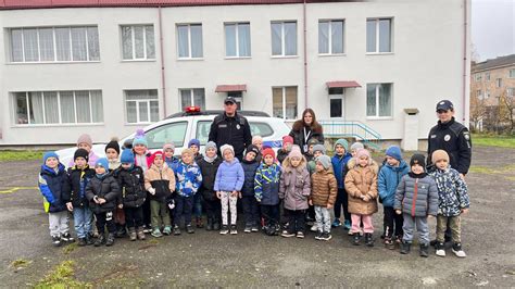 ⚠️Безпека на дорозі у центрі уваги малечі 👮‍♀️Поліцейські продовжують навчати наймолодших