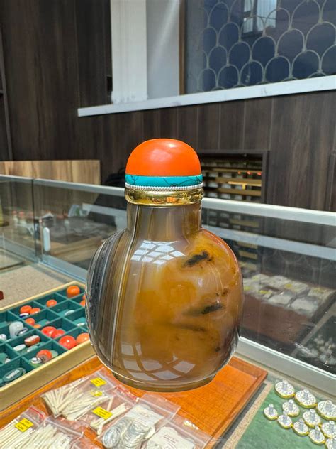 🚩 Их гарын хүрэн халтар Эрдэнийн чулуун хөөрөг худалдаа