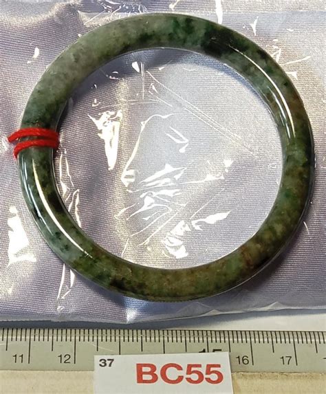 【週一21 00】37~bc55~緬甸玉鐲烏雞种芋密糖嬌綠之彩16 9圍圓骨型 。如圖 Yahoo奇摩拍賣