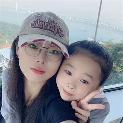 Daughter And Mother Youtube