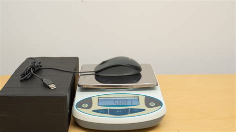 Logitech M100 Vs Amazonbasics 3 Button Usb Wired Mouse Side By Side Mouse Comparison