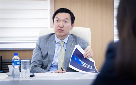 ТӨРИЙН ЗАРИМ ЧИГ ҮҮРГИЙГ МЭРГЭЖЛИЙН ХОЛБООДОД ШИЛЖҮҮЛСЭНЭЭР БИЗНЕСИЙН