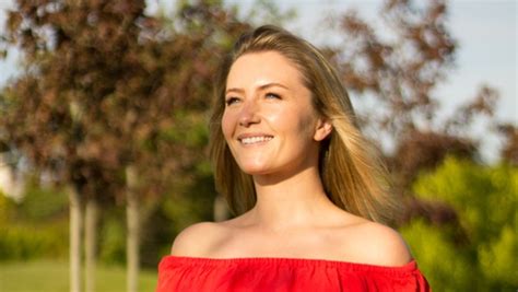 Behind The Music Ava