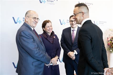 Closer Cooperation Is The Silver Bullet To Visegrads Ongoing Dysfunction ⋆ Visegrad Insight