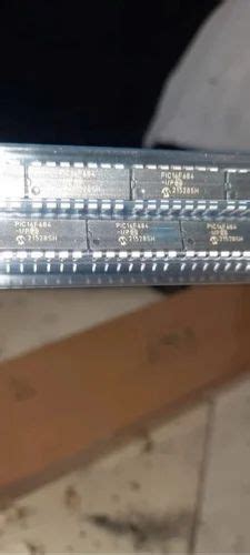 Pic16f684 Ip Microchip Microcontrollers At Rs 10999piece