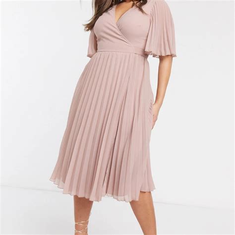 26 Best Plus Size Wedding Guest Dresses Of 2021