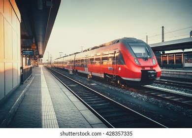 Trains 1 967 901 Images Photos Et Images Vectorielles De Stock Shutterstock