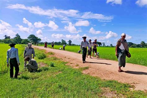 ပွင့်ဖြူမြို့နယ်၌ သဘာဝပတ်ဝန်းကျင်စိမ်းလန်းစိုပြည်ရေးအတွက် ကျေးလက်ကုန