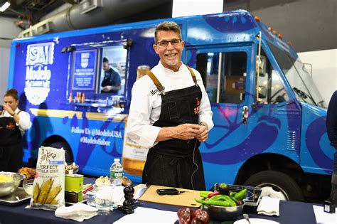 Rick Bayless And Daughter To Open New Cocktail Lounge Under Frontera