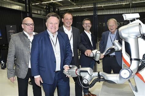 Agile Robots Ag Präsentiert Produktionsstätte In Kaufbeuren Agile Robots Se