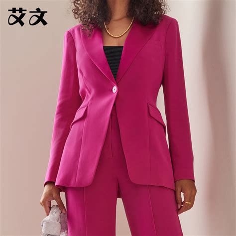 简曈显瘦女士职场休闲玫红修身收腰时尚西服高腰阔腿长裤套装v125，如何优雅变身职场女王？ 职业女裤套装 淘宝好物网