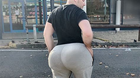 Amazing Bubble Butt In Public Amazing Bubble Butt In Public