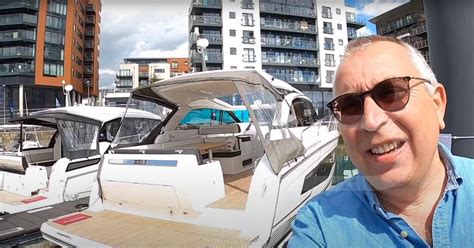 Jeanneau Leader 40 Review 2021 Edition Yachtbuyer