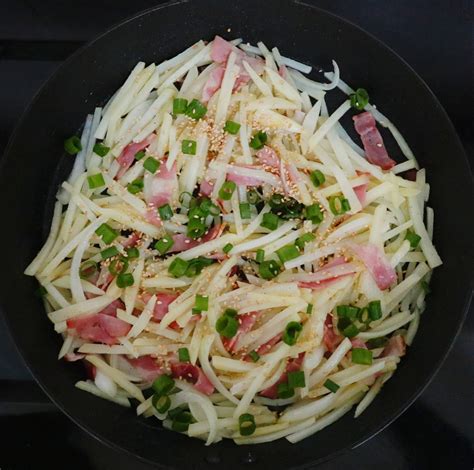 베이컨 감자채볶음