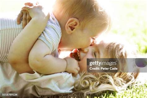 Kissing My Sister Stock Fotos Und Bilder Getty Images